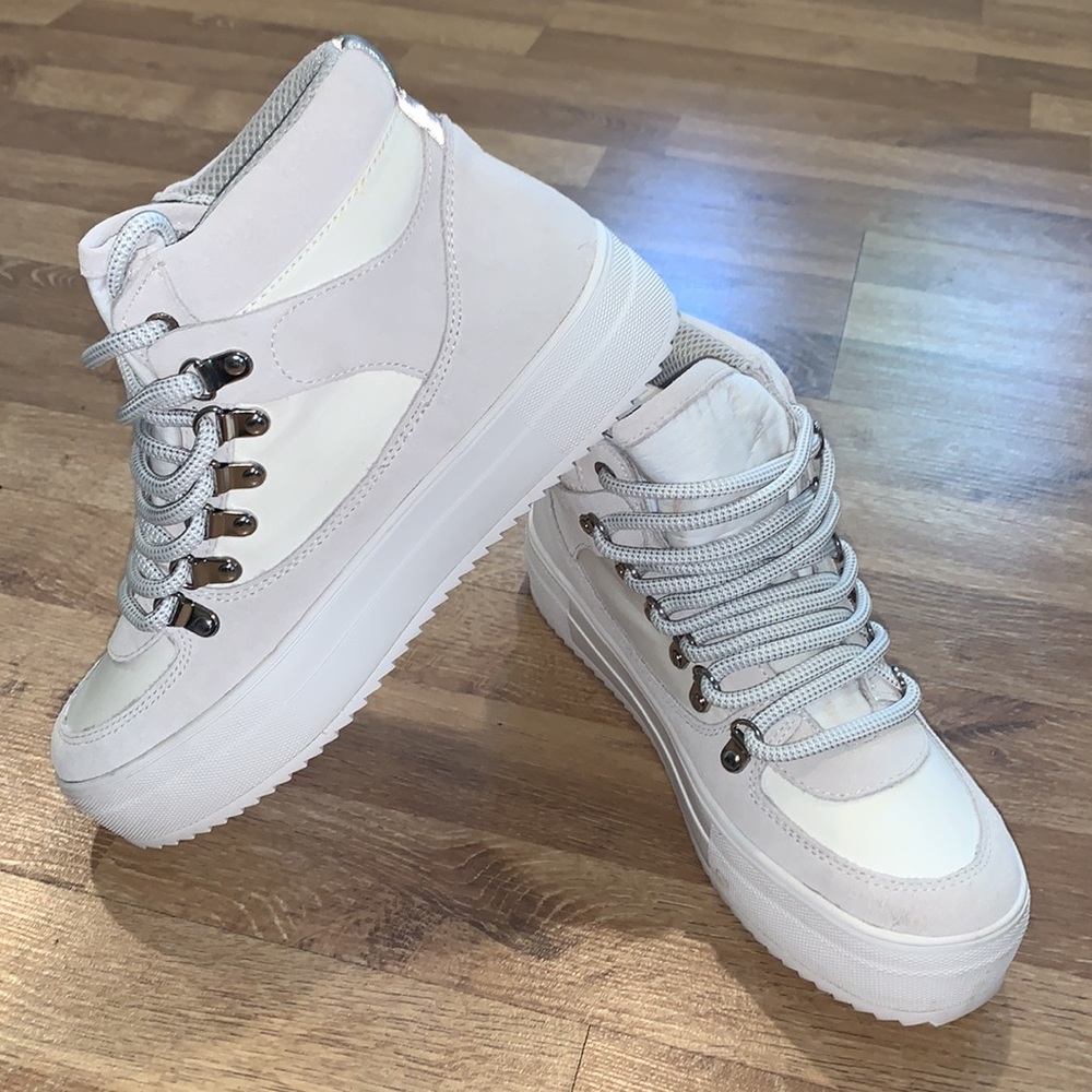 White High-Top Platform Sneakers - Gem
